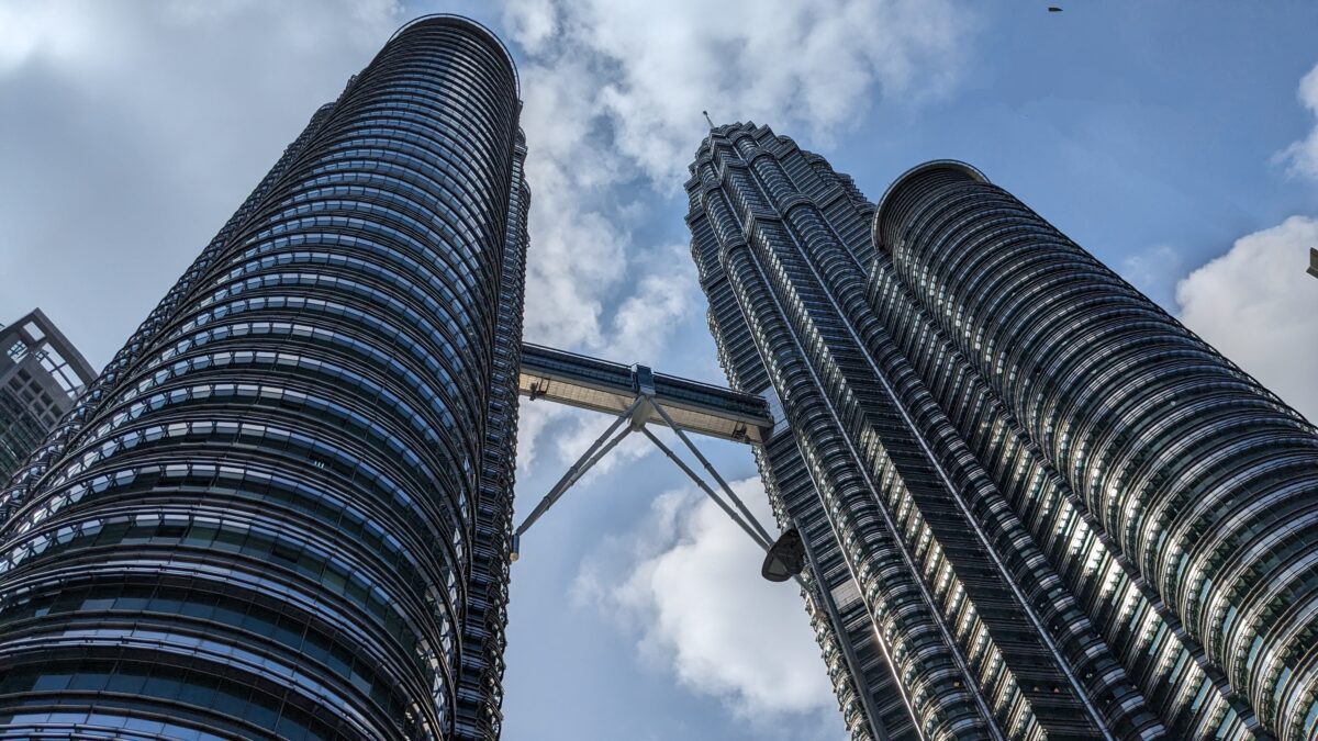 Chapter 204: One (Two?) of the Most Iconic Buildings in the World ...