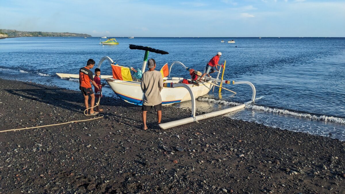Chapter 183: The Beautiful North Shore of Bali – Travel Younger